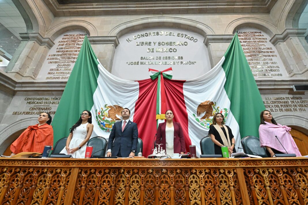 Congreso Edoméx guarda un minuto de silencio por víctimas del accidente en Atlacomulco ...